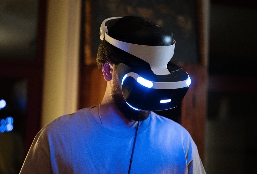 PlayStation VR2 release date: Sony confirms next-gen headset is coming in ‘early 2023’ - EconoTimes