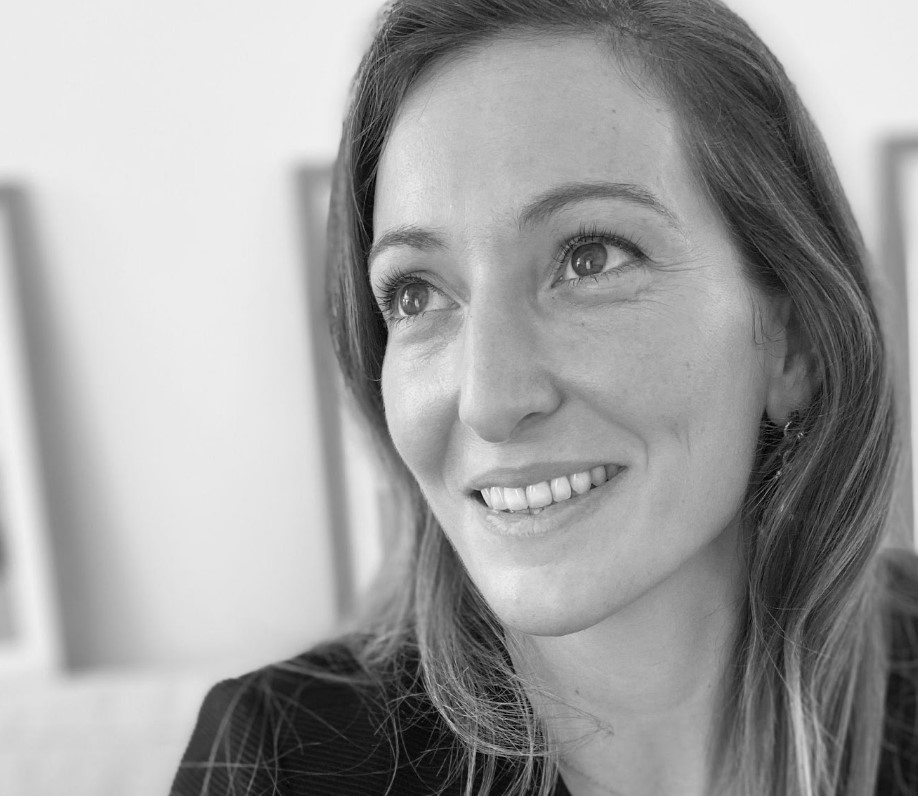 How Community Changes Business: Oliane Piana Has Unlocked Success in ...